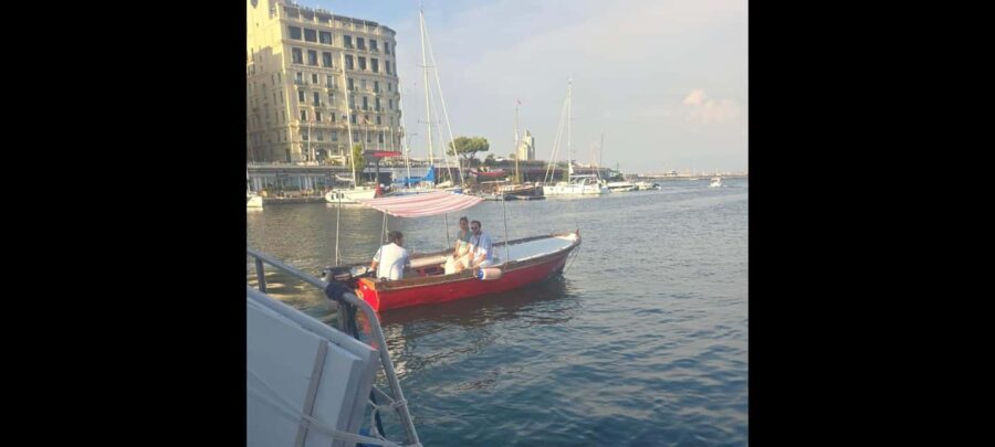 Naples: Boat tour / Giro in barca - Frequently Asked Questions
