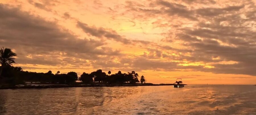 Naples: Sunset Boat Tour with Snacks and Drinks - The Value Proposition