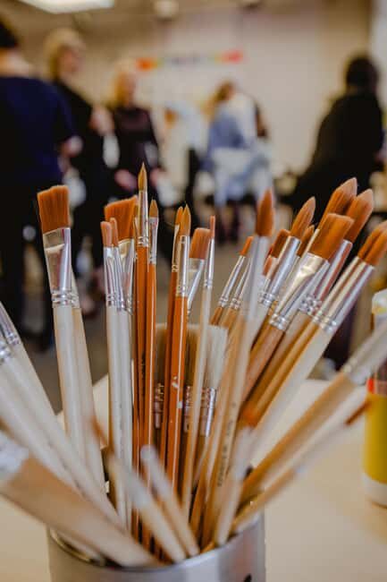 Neon Paint - Painting and Wine in the Dark in the Wroclaw - FAQ