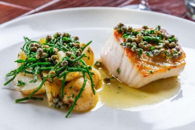 Newcastle: 3-Course Meal with Beer Flight - The Dining Experience: In-Depth Look