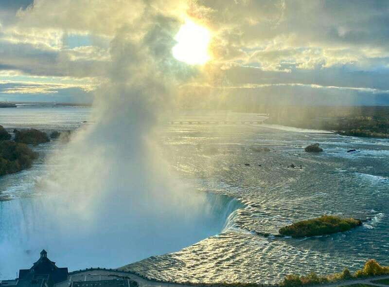Niagara Falls: Luxury Private Tour with Winery stop - Niagara Falls – The Main Attraction