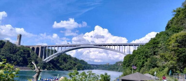 Niagara Falls: Private Guided Tour with Trolley Ride - The Authentic Experience
