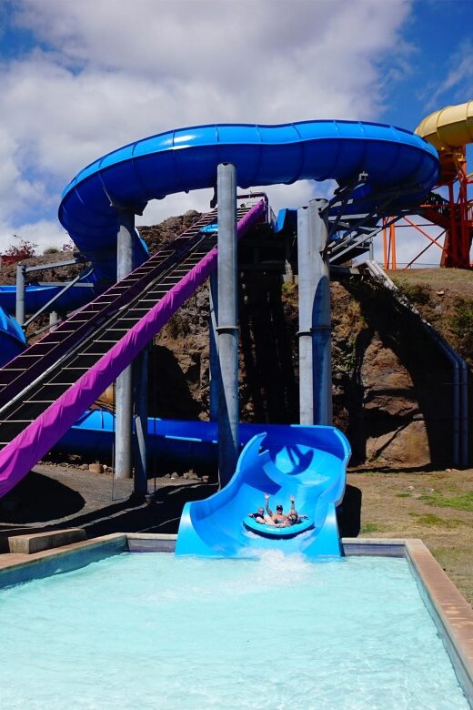Oahu: Wet 'n' Wild Waterpark Ticket with Waikiki Transfer - Who Should Consider This Tour?