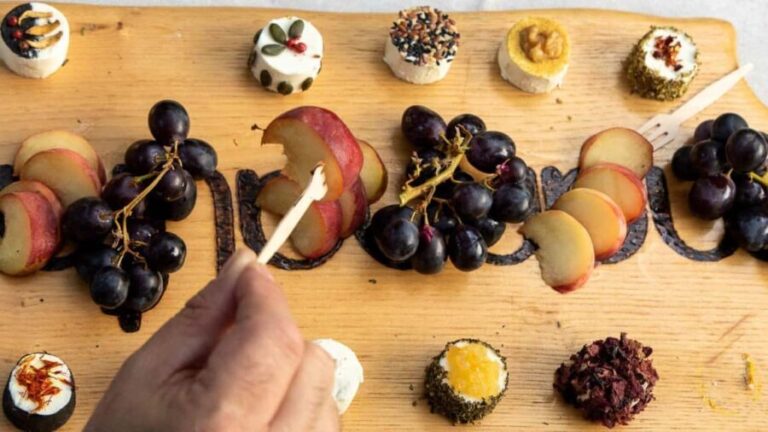 Oliena: Goat Cheese Tasting - A Closer Look at the Oliena Goat Cheese Tasting Experience
