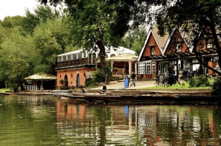Oxford University : Punting - Meeting Point and Logistics