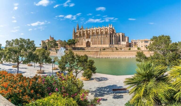 Palma de Mallorca: Small-Group Walking Tour - Authentic Experiences and Personal Touches
