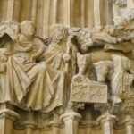 Pamplona: Olite and Ujué Guided Tour with Snack - Strolling the Medieval Streets of Olite
