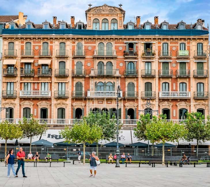Pamplona: Private Guided Walking Tour - Why This Tour Offers Good Value