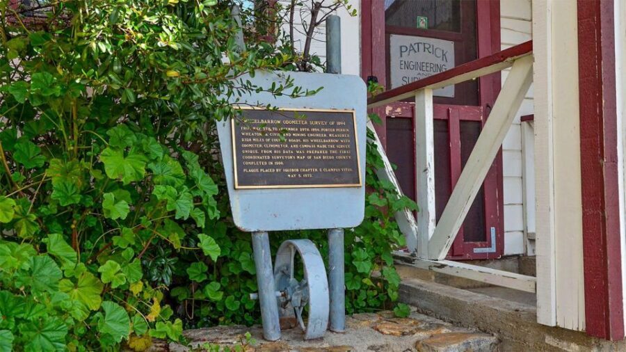 Pies & Pickaxes: A Historic Walking Tour of Julian, CA - What makes this tour special