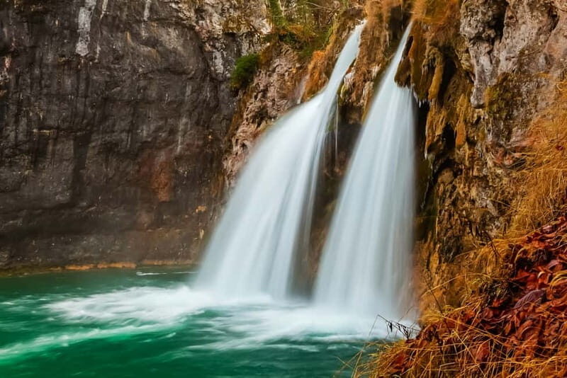 Plitvice Lakes: Guided Walking Tour with Bus and Boat Ride - Deep Dive into the Itinerary