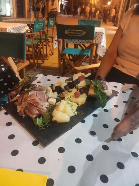 Porto's Flavors & Stories: Food Tasting with Friends - The Value of This Experience