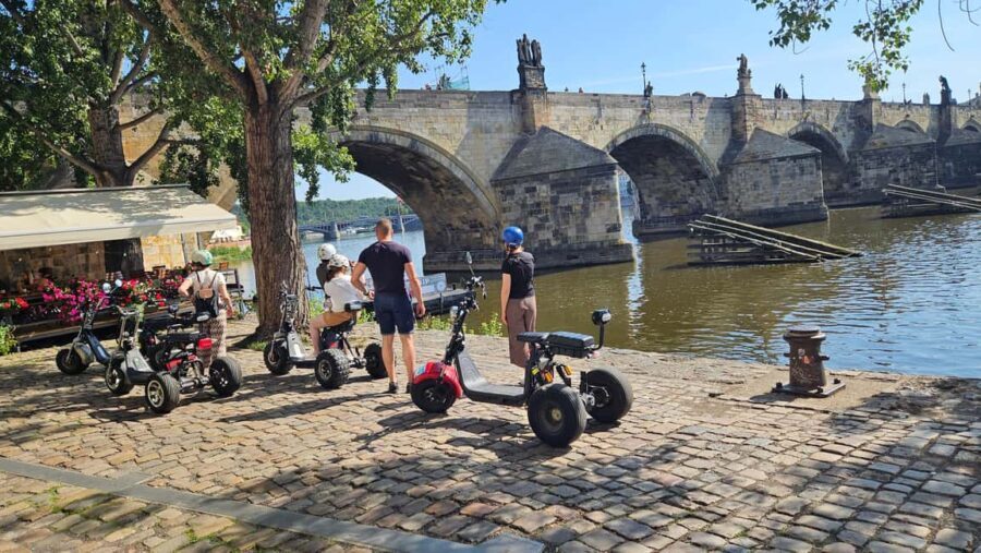 Prague: Castle Viewpoints & Charles Bridge Trike Tour - Who Will Love This Tour?