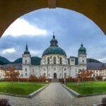 Private driver: Munich to Neuschwanstein, Linderhof & Ettal - A Closer Look at the Bavarian Highlights