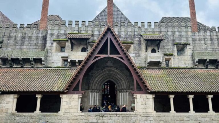 Private Guimarães & Braga Experience:From Porto All-Included - Who Will Appreciate This Tour?