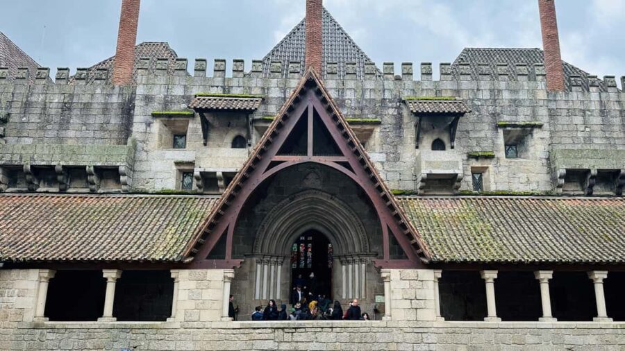Private Guimarães & Braga Experience:From Porto All-Included - Who Will Appreciate This Tour?