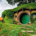 Private Hobbiton & Waitomo glowworm cave Day Trip from Auckland - Detailed Breakdown of the Itinerary