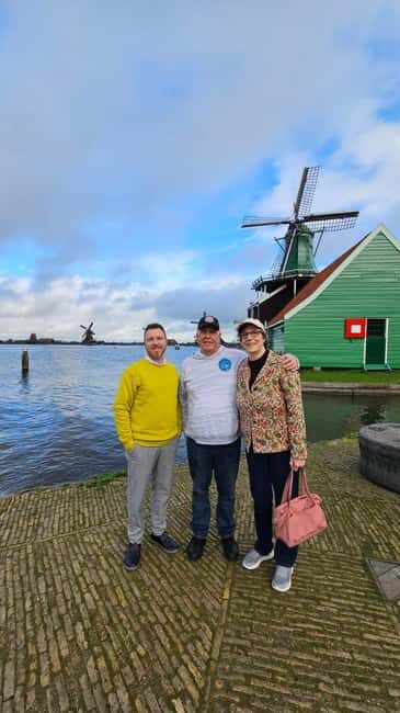 Private tour in Tesla, Zaandam, Zaanse Schans & Volendam. - The Itinerary: What to Expect