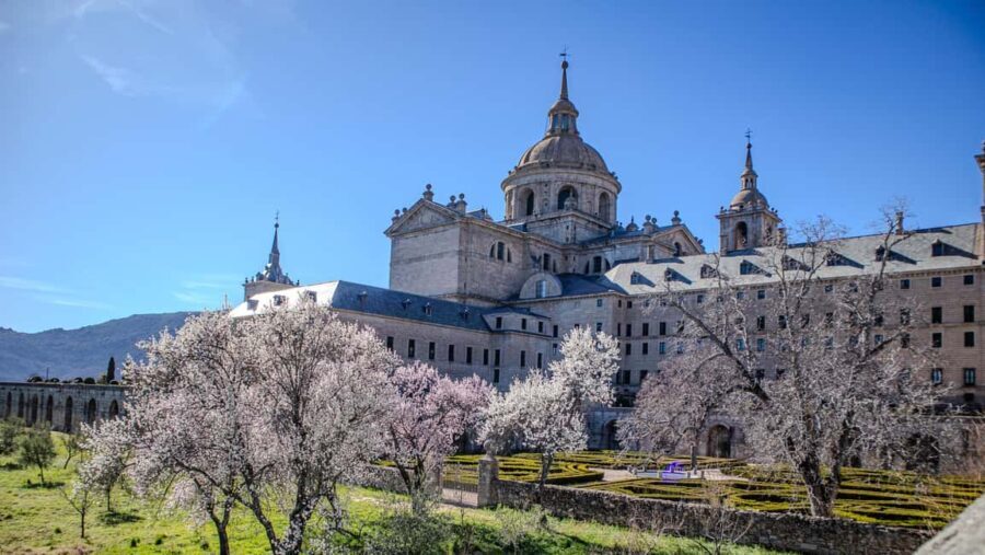 PRIVATE VIP tour: El ESCORIAL Monastery & Palace & Library - How the Experience Comes Together