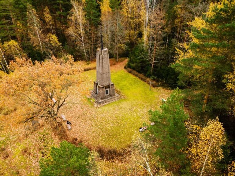 Riga: Nves Sala Island of Death Tour with Boat Ride - The Natural Setting and Its Impact