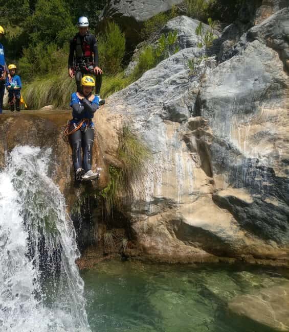 Río Verde, Otivar, Granada: canyoning, crystal clear waters, jumps, and rappelling. - Practical Tips and Considerations