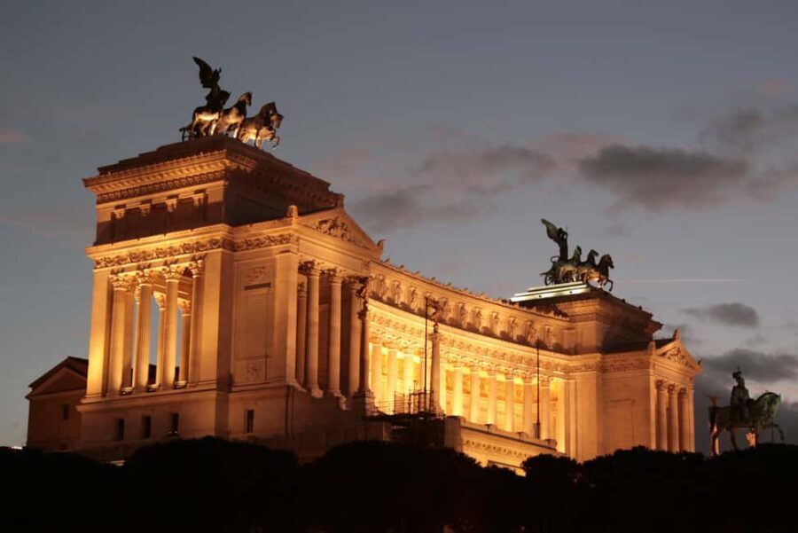 Rome by Foot: From the Altar of the Fatherland to the Trevi Fountain - What to Expect: Practical Details and the Experience