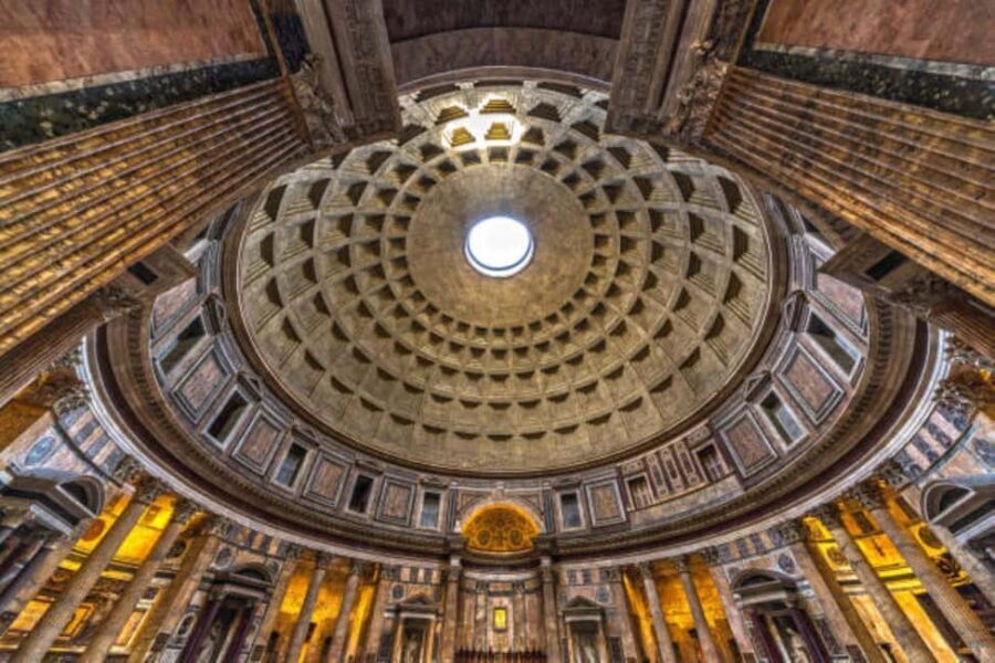 Rome:Pantheon Entry Visit With Personal Interactive App+Host - Inside the Pantheon: What Youll See and Hear