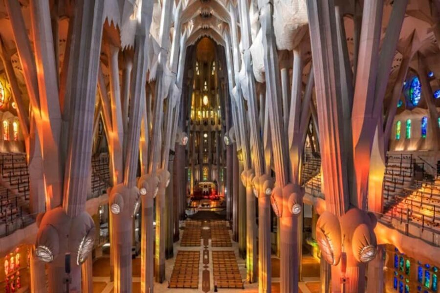 Sagrada Familia Guided Tour with Tower Access - Why This Tour Works for Travelers