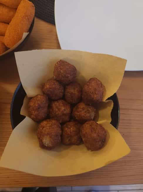 Salento Tasting: Local Bites, Wine & Traditional Flavors - Who Will Get the Most from This Experience?