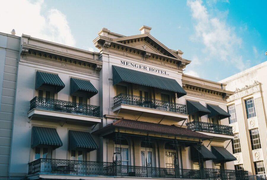 San Antonio: Guided Haunted Pub Crawl - Why This Tour Works Well for Travelers
