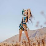 Santorini: 1H Pyrgos Village Cinematic Photoshoot Experience - The Photography – Beyond the Surface