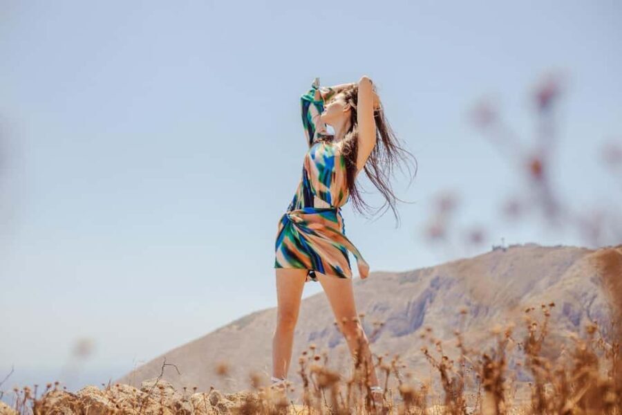 Santorini: 1H Pyrgos Village Cinematic Photoshoot Experience - The Photography – Beyond the Surface