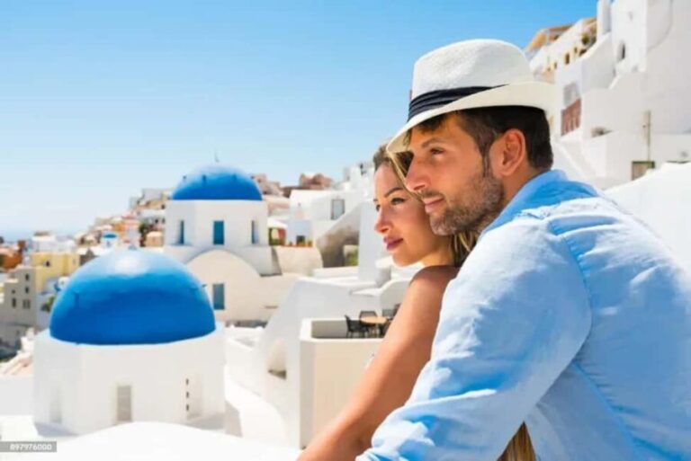 Santorini: Private Photoshoot in Oia, Imerovigli, or Fira - Discovering Santorini’s Top Photo Locations