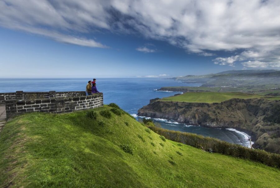 São Miguel East: Full-Day Van Tour with Lunch - What Makes This Tour Stand Out?