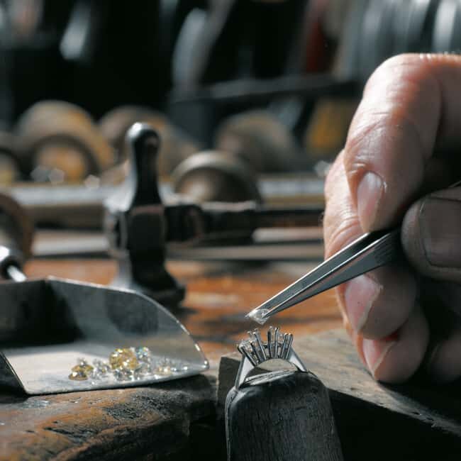 See Diamonds In Style Tour - The Guided Tour: Learning the 4 Cs and the GASSAN 121