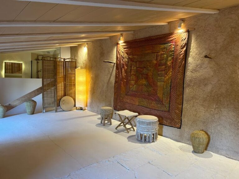 Ses Salines Vida Magica Visit Center of Magic & tea ceremony - Who Should Consider This Experience?