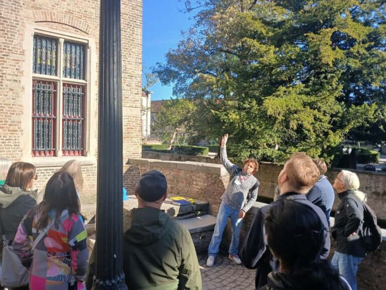 Small-Group Nostalgic Walking Tour of Bruges with praline - Practical Details and What You Should Know