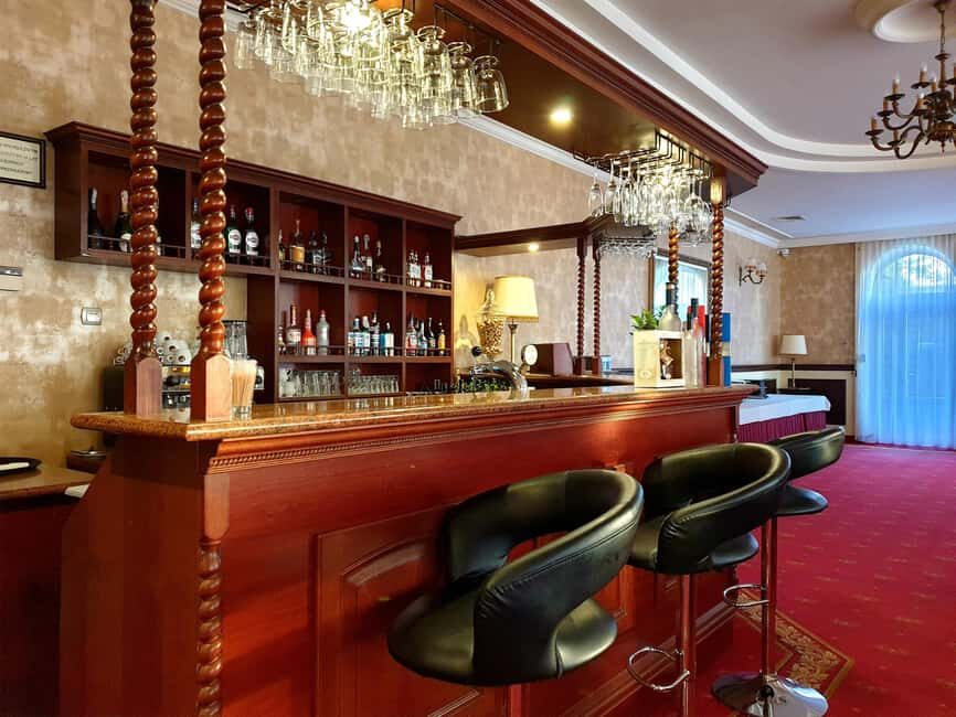 Sochaczew: Vodka, Liqueur, or Tincture Tasting Experience - The Itinerary and Experience