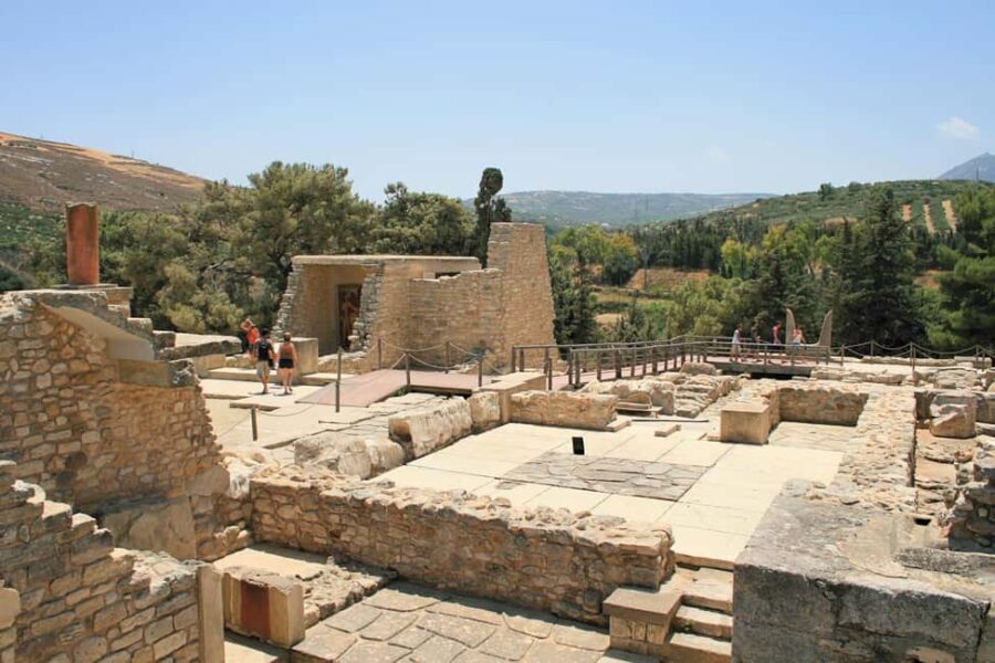 Souda Bay: Private Day Trip Tour to Knossos Palace - FAQ