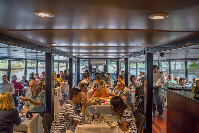 Spirit of Melbourne Dinner Cruise - Summary: Who Is It Best For?