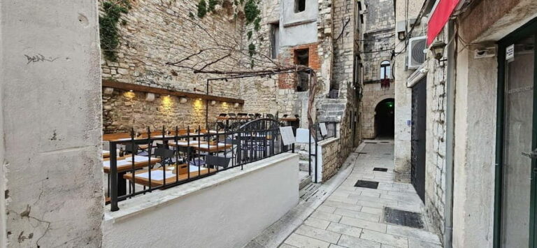 Split and Klis Fortress Day Tour From Dubrovnik! - The Practical Side: What’s Included and What’s Not