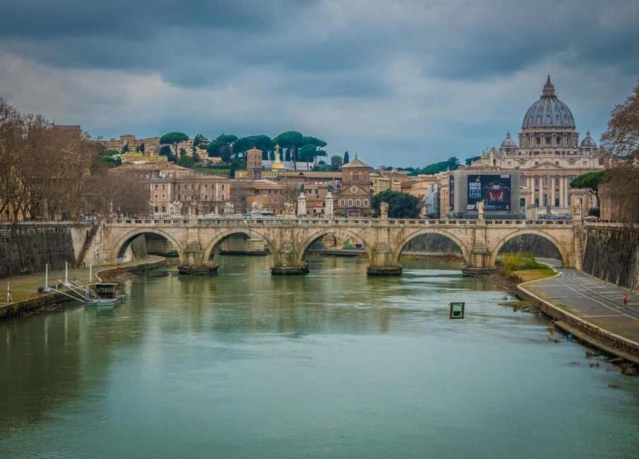 St. Peter's Basilica Reserved Entry & City Highlights - A Closer Look at the Experience