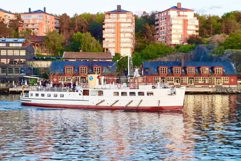 Stockholm: Archipelago Fjardholmen Island Guided Boat Tour - The Experience on Fjäderholmarna Island