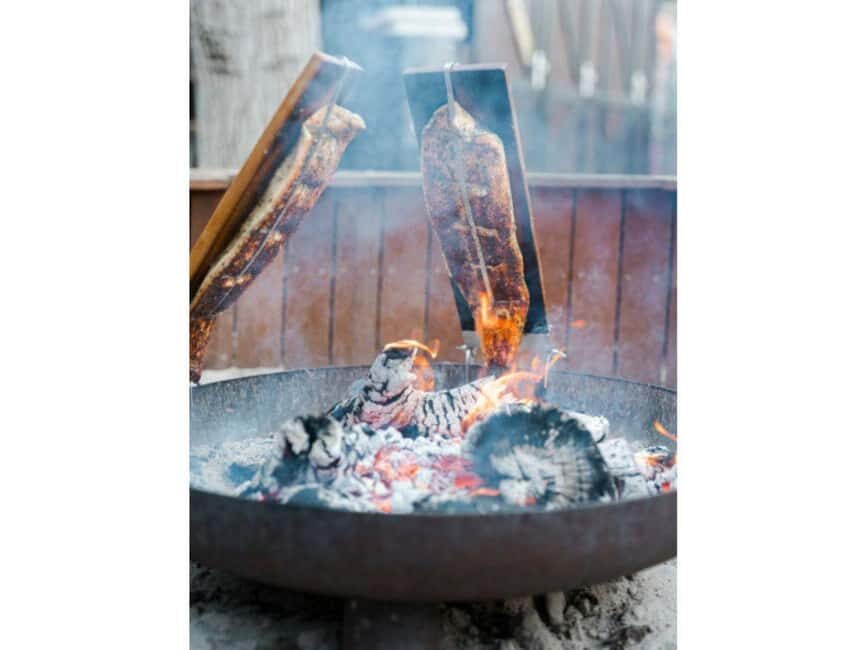 Stuttgart: Fish BBQ & Buffet - Ringing in the Details: From Arrival to Farewell