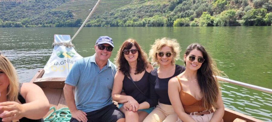 Sunset Douro melhor experiência vinho e comida Portuguesa - What’s Included and What’s Not