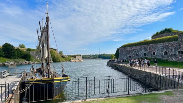 Suomenlinna tour in French with Doro - Authentic Reviews and Insights