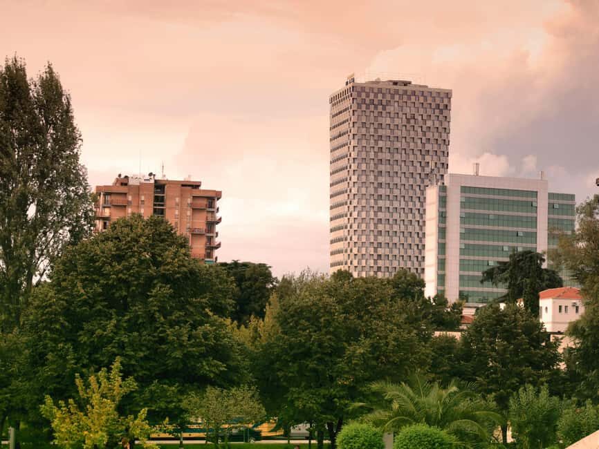 Tirana: Guided Bike Tour with Food and Drink Tastings - Detailed Breakdown of the Itinerary