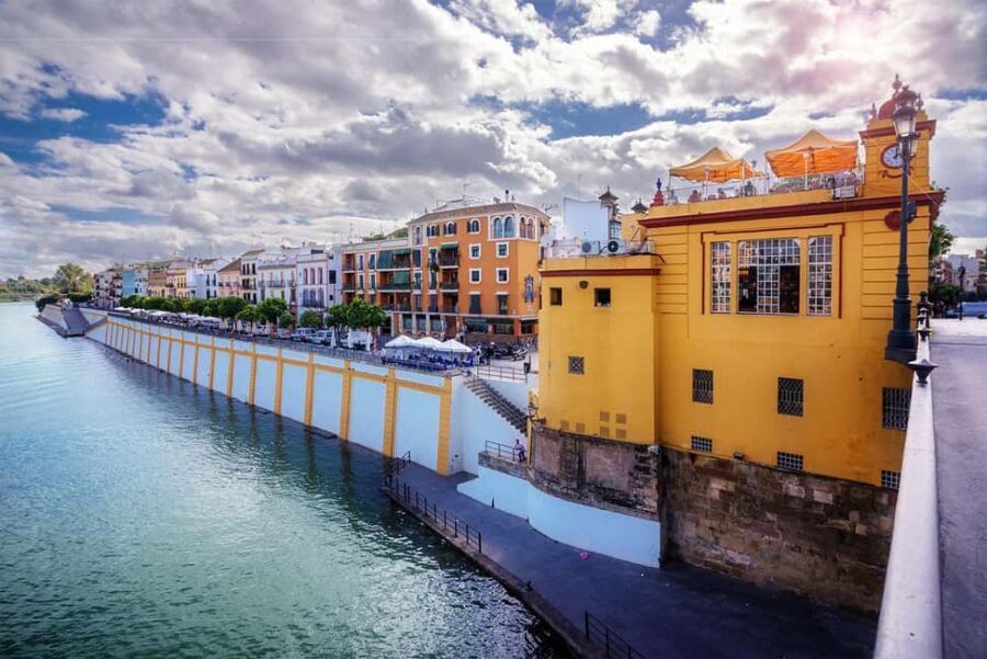 Triana La Flamenca Tour. "Includes a visit to the Corrales." - Detailed Breakdown of the Itinerary