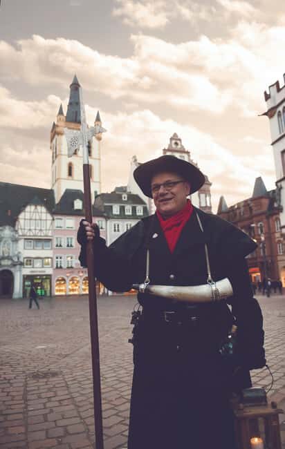 Trier: Walking tour with the Trier night watchman  costume tour - Value and practicality