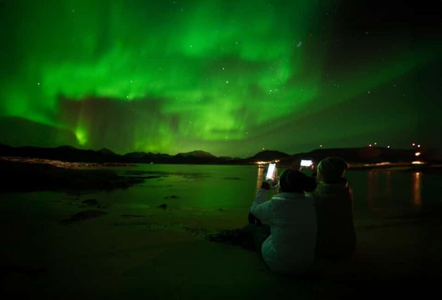 Tromsø: Night and Northern Lights Photography with a specialized Spanish photographer - An Overview of What You Can Expect in Tromsø