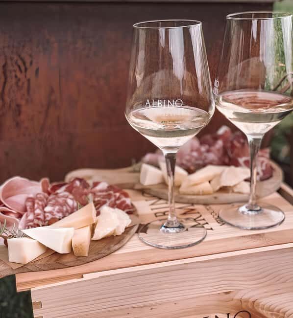 Valdadige: Winery Tour with 4 Wine Tastings - What to Expect on the Tour